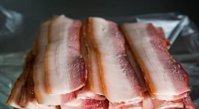 Para acabar com o 'bacon fake', começam a valer novas regras no país ...
